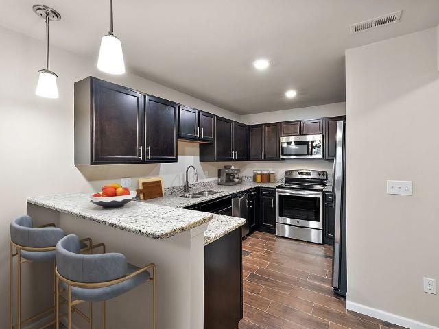 Heron Springs Townhomes and Apartments 2 Bedroom Apartment for Rent at 4100 Heron Springs Blvd, Lake Orion, MI 48359