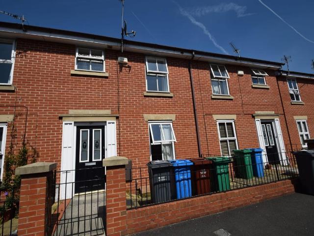Heron Street, Hulme, Manchester M15, 3 bed terraced house to rent, £1,500 pcm | PrimeLocation