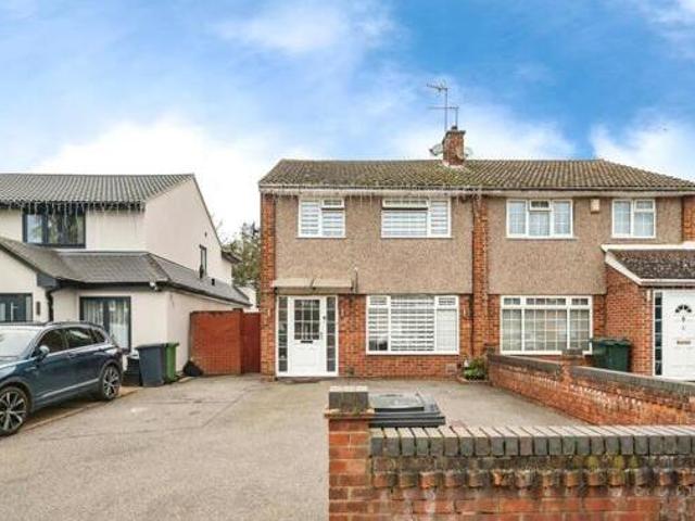 Herongate Road, Cheshunt, 3 Bedroom Semi detached
