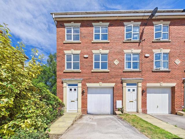 Herons Wharf, Appley Bridge WN6, 3 bed town house to rent, £1,300 pcm | PrimeLocation