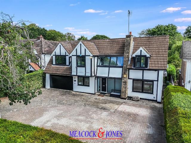 Heronway, Hutton Mount, Brentwood CM13, 3 bed detached house to rent, £4,750 pcm | PrimeLocation