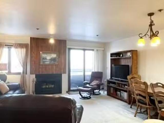 Herrington and Company, 380 East 11th Ave, Fairview 2 Bedroo.
