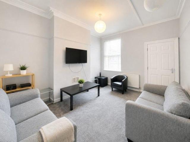 Herrick Road 5 bed house share to rent £2,165 pcm £500 pw