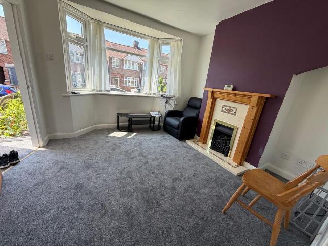 Herrick Road, Coventry CV2, 3 bed semi detached house to rent, £1,100 pcm | PrimeLocation