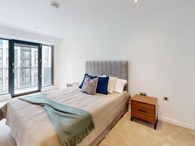 Herschel Street, Slough SL1, 1 bed flat to rent, £1,450 pcm | PrimeLocation