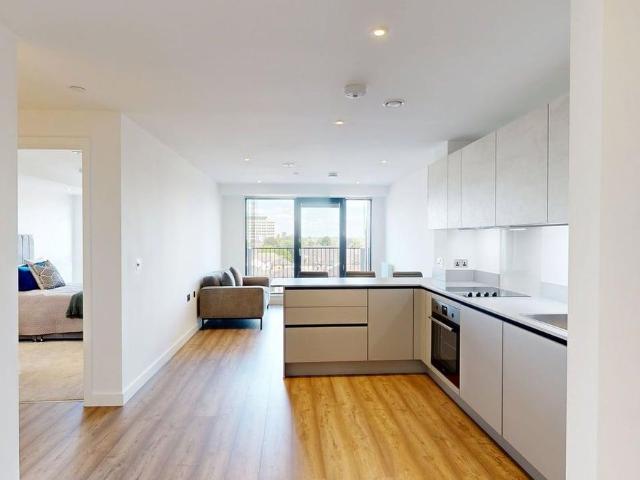 Herschel Street, Slough SL1, 1 bed flat to rent, £1,495 pcm | PrimeLocation