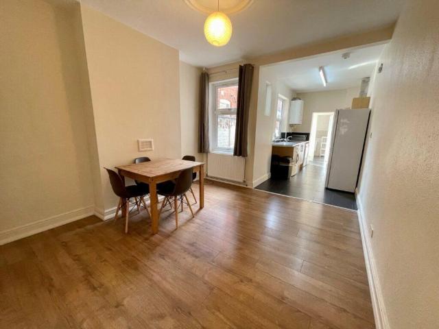Herschell Street, Leicester LE2 3 bed terraced house to rent £1,365 pcm £315 pw