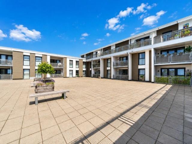 Hersham, Walton On Thames, Surrey KT12, 2 bed flat to rent, £1,695 pcm | PrimeLocation