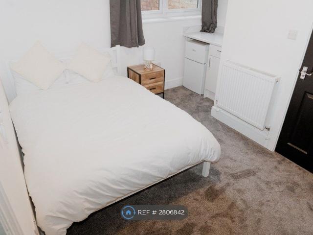 Hester St, Northampton NN2, Room to rent, £700 pcm | PrimeLocation