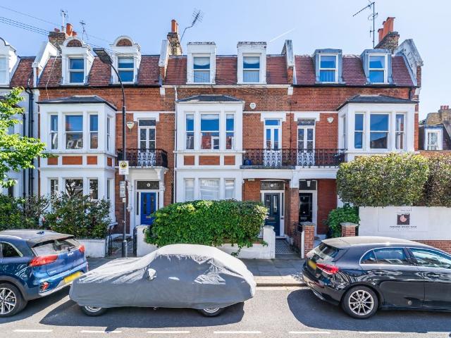 Hestercombe Avenue, London SW6, 2 bed flat to rent, £3,500 pcm | PrimeLocation