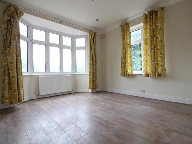 Heston Road, Hounslow 5 bed house to rent £2,900 pcm £669 pw