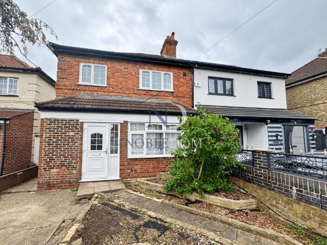 Heston, TW5 3 bed semi detached house to rent £2,400 pcm £554 pw