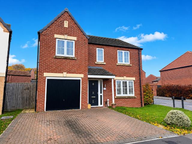 Heselden Drive, Wakefield WF1, 4 bed detached house to rent, £1,800 pcm | PrimeLocation