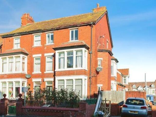 Hesketh Avenue, Blackpool, 6 Bedroom End