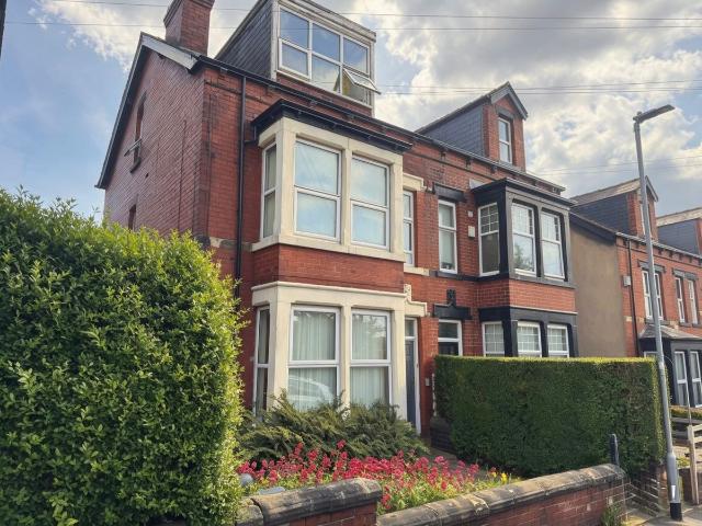 Hesketh Avenue, Leeds LS5, Studio to rent, £550 pcm | PrimeLocation