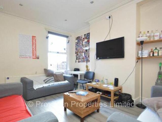 Hessle Place, Hyde Park, 8 Bedroom Terraced