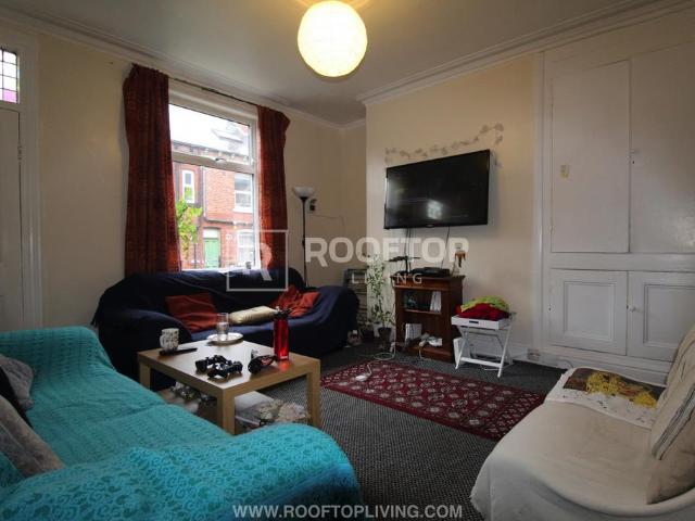 Hessle Place, Leeds LS6 6 bed house to rent £3,536 pcm £816 pw