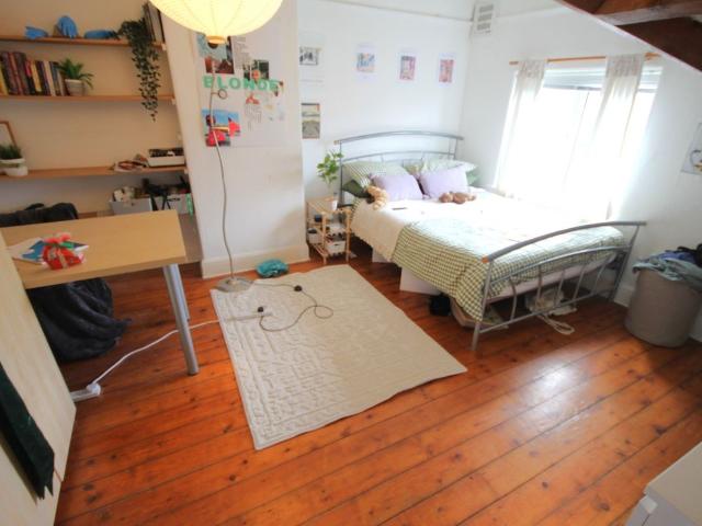 Hessle Road, Leeds LS6, 2 bed terraced house to rent, £1,129 pcm | PrimeLocation