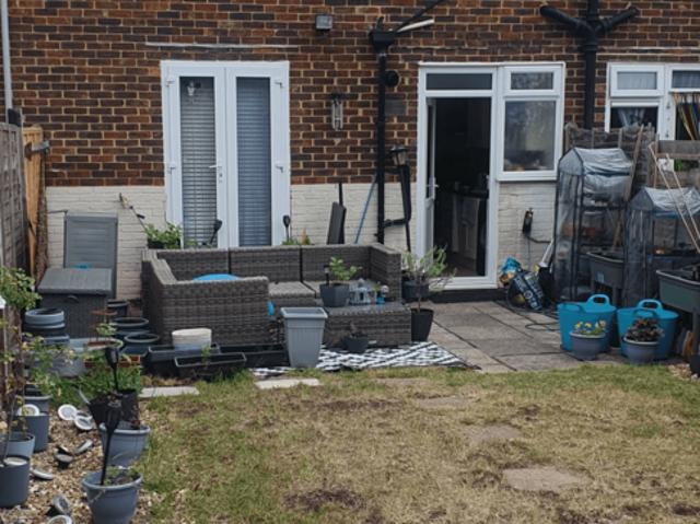 Hetherington Close, Slough, SL2 3 bed terraced house to rent £1,900 pcm £438 pw