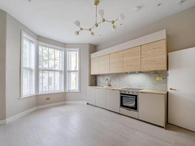 Hetley Road, London, 2 Bedroom Flat