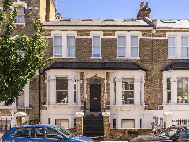 Hetley Road, London, W12 2 bed apartment to rent £2,950 pcm £681 pw