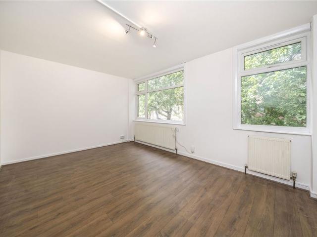 Hevelius Close, Greenwich, SE10, London
