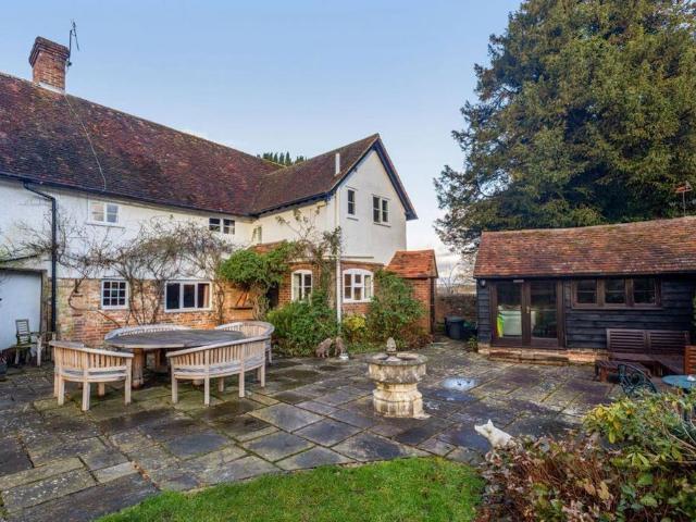 Hever Road, Hever TN8 7NH 4 bed semi detached house to rent £2,650 pcm £612 pw