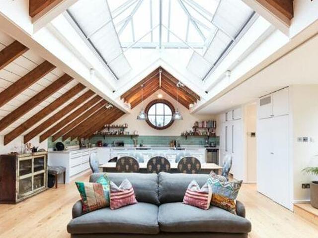 Hewer Street, London, 3 Bedroom Apartment