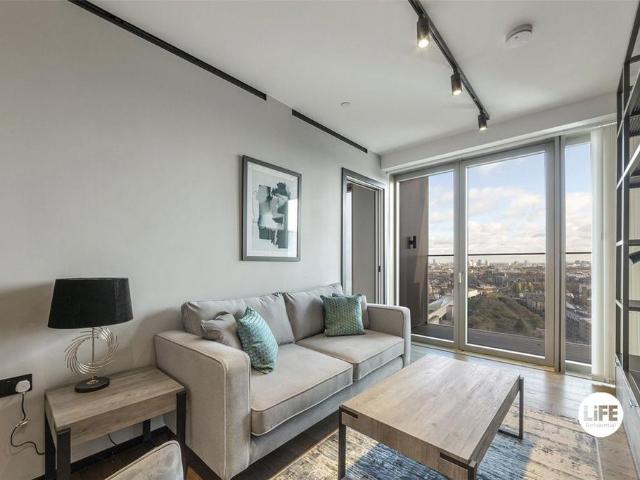 Hewett Street, London EC2A 1 bed flat to rent £3,200 pcm £738 pw