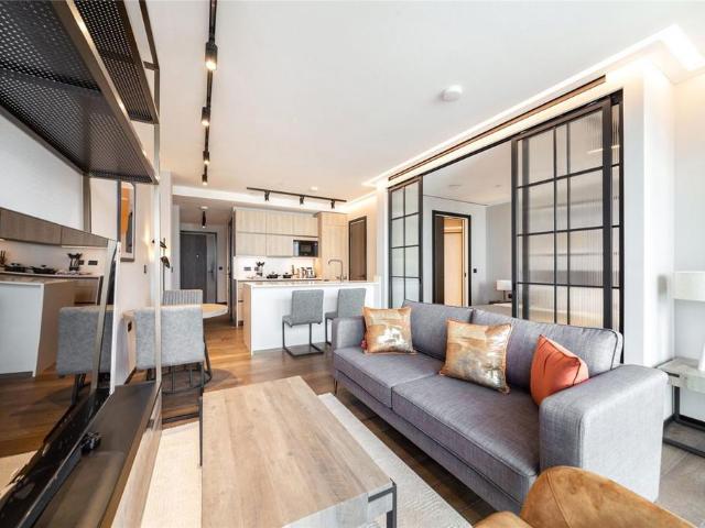 Hewett Street, London EC2A 1 bed flat to rent £3,400 pcm £785 pw