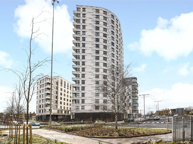 Hewitt, 40 Alfred Street, Reading, Berkshire RG1, 1 bed flat to rent, £1,300 pcm | PrimeLocation
