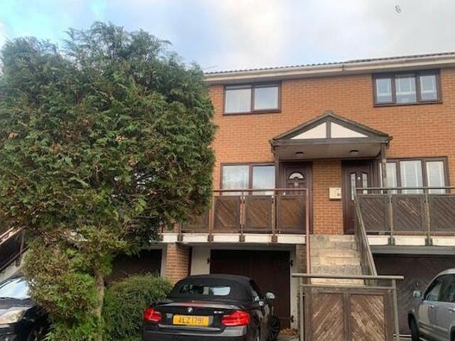 Hewitt Close, Gillingham, 2 Bedroom Terraced