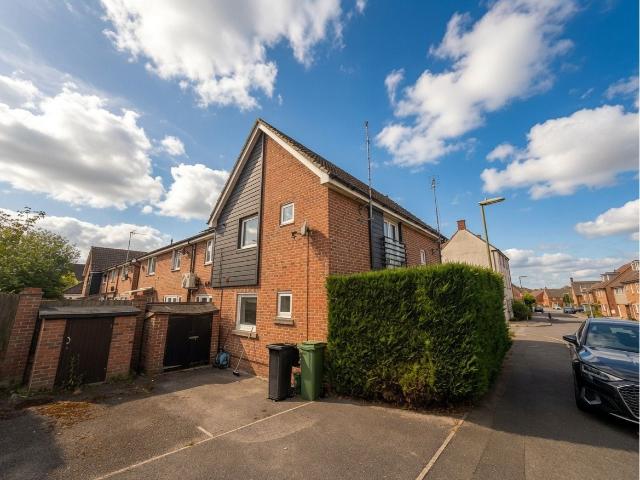Hewitt Road, Basingstoke RG24, 1 bed property to rent, £1,100 pcm | PrimeLocation