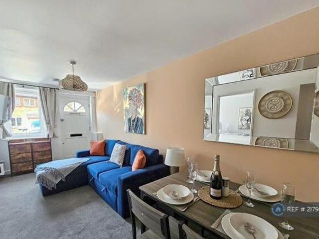 Hewlett Court, Cheltenham, 1 Bedroom Flat