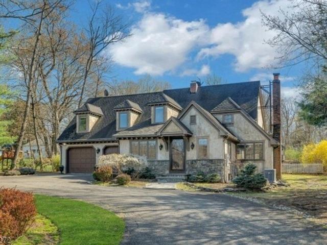 Hewlett Rd, Montville Township, Home For Sale