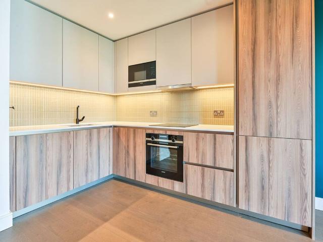 Hewson Way, Elephant And Castle, London SE17, 1 bed flat to rent, £3,100 pcm | PrimeLocation
