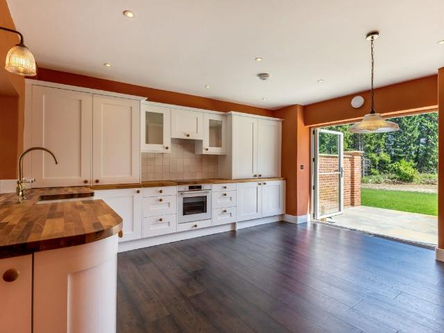Heythrop Park, Chipping Norton, Oxfordshire OX7, 3 bed end terrace house to rent, £3,000 pcm | PrimeLocation