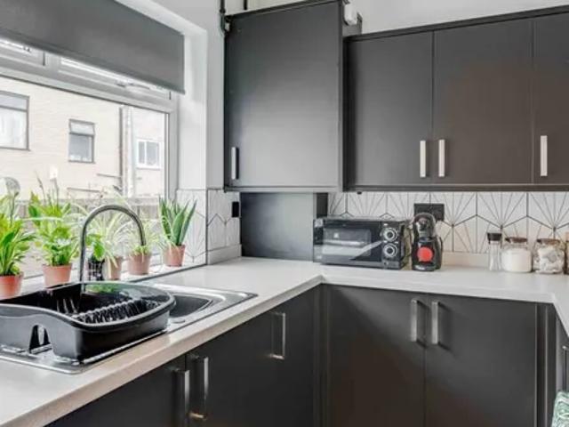 Heyes Street | Studio house for rent #168023736 | Rentberry
