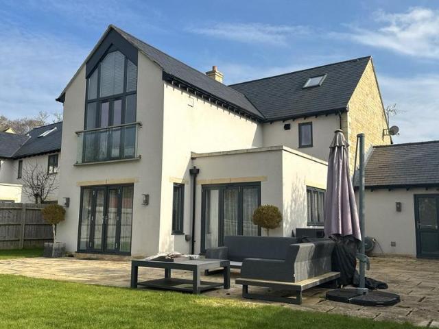 Heyford Road, Kidlington OX5 4 bed detached house to rent £4,500 pcm £1,038 pw
