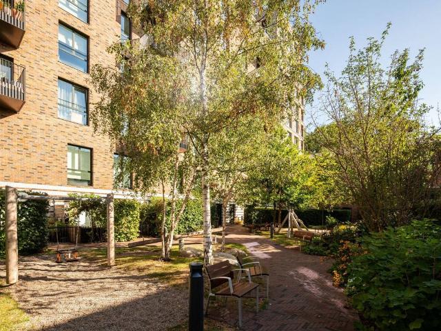 Heygate Street, Elephant And Castle, London SE17, 2 bed flat to rent, £4,000 pcm | PrimeLocation
