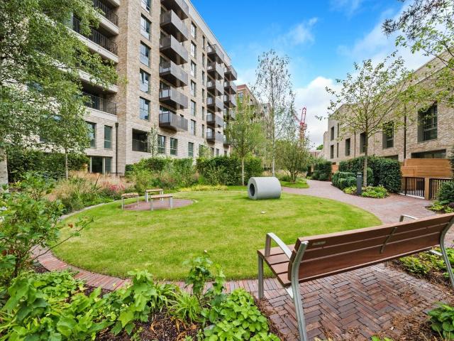 Heygate Street, London SE17, 3 bed flat to rent, £4,550 pcm | PrimeLocation