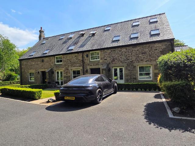 Heys Lodge, Dark Lane, Whittle Le Woods PR6, 3 bed cottage to rent, £2,000 pcm | PrimeLocation