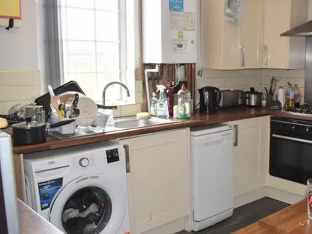 Heyscroft Road, Manchester, M20 4UZ, United Kingdom | 6 bed duplex for rent #167884161 | Rentberry