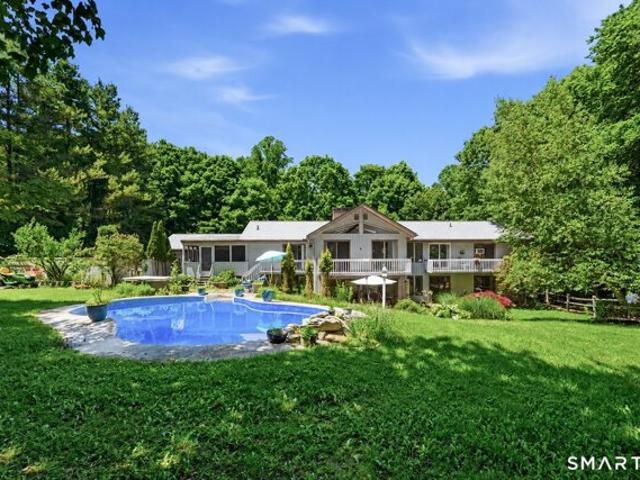 Hi Barlow Rd, Newtown, Home For Sale