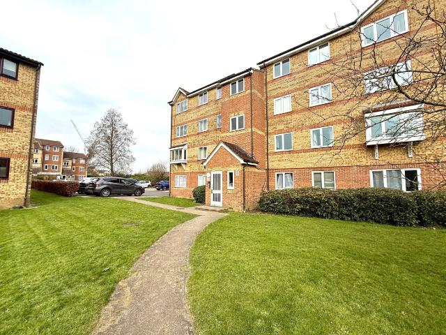 Himalayan Way, Watford WD18, 2 bed flat to rent, £1,550 pcm | PrimeLocation