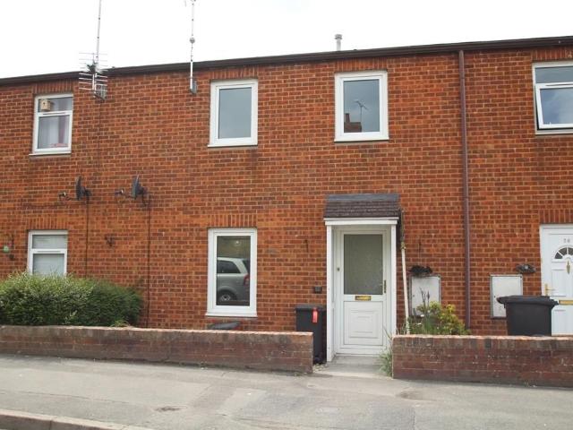 Hinton Street, Gorse Hill, Swindon SN2, 2 bed terraced house to rent, £1,100 pcm | PrimeLocation