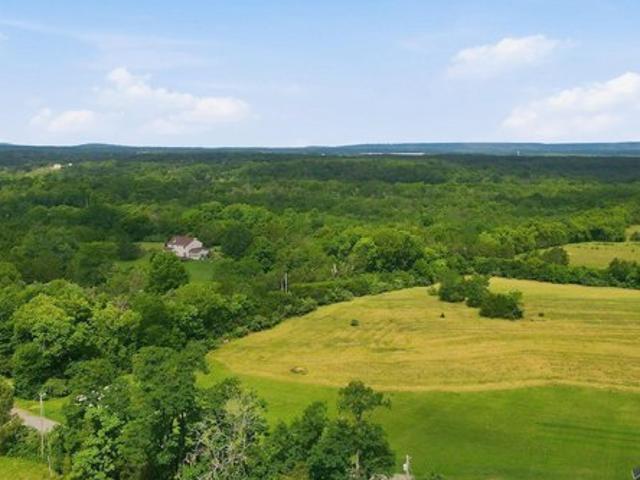 Hinton Rd, Kearneysville, WV 25430