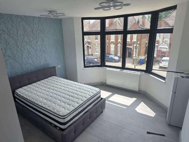 Hindes Road Room Loft 2