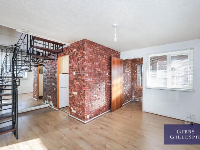 Hindhead Close, Uxbridge UB8, 1 bed terraced house to rent, £1,200 pcm | PrimeLocation