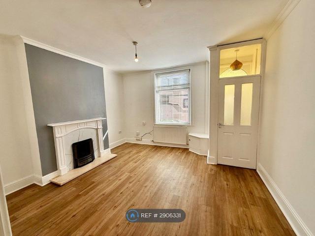 Hindley St, Chorley PR7, 2 bed terraced house to rent, £825 pcm | PrimeLocation